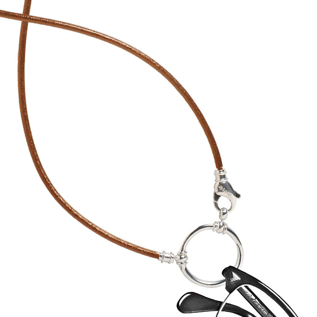A perfect eyeglass holder necklace to never lose glasses– LA LOOP